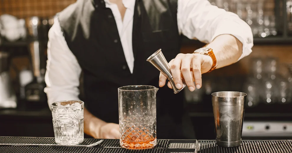 Międzynarodowy Dzień Barmana: Świętujmy razem z Barmanami na całym ...