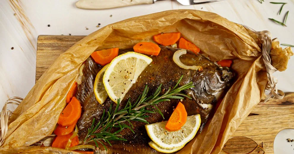 Gładzica pieczona z warzywami w papilotach Kobieceinspiracje.pl